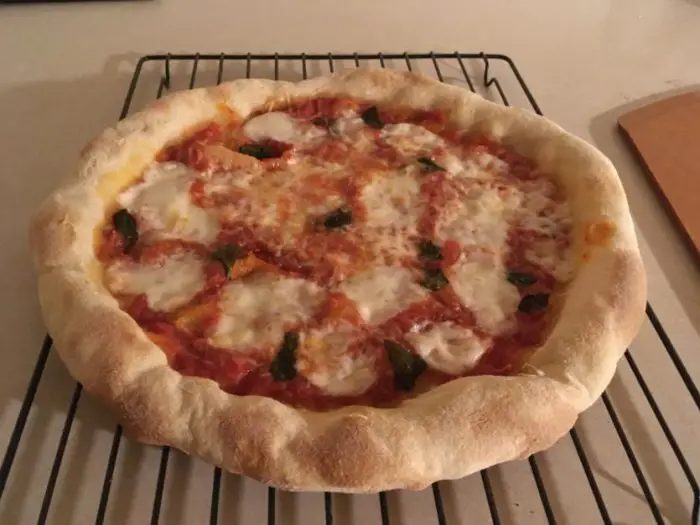 How To Fix Soggy Pizza Crust: Why Your Pizza is Soggy In The Middle ...